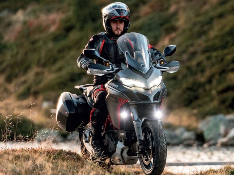 Flip up kacige nude fleksibilnost i sigurnost u vožnji motora - Hrvat ...